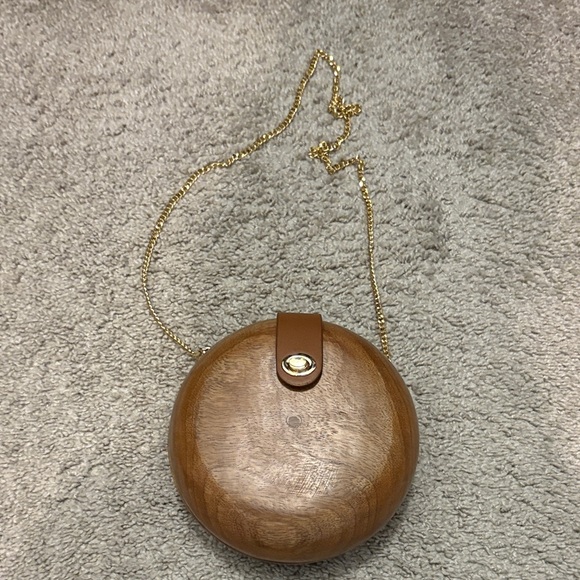Zara | Bags | Zara Brown Wooden Circle Mini Bag With Gold Chain | Poshmark